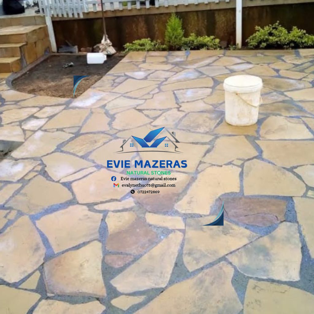 Uncut Mazeras – Evie Mazeras and Natural Stones